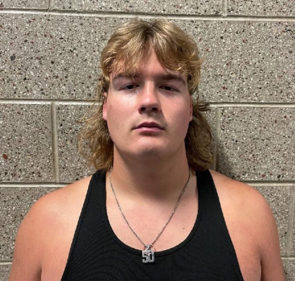 Prep notebook: Syracuse OL Eric Wilder weighing college football ...
